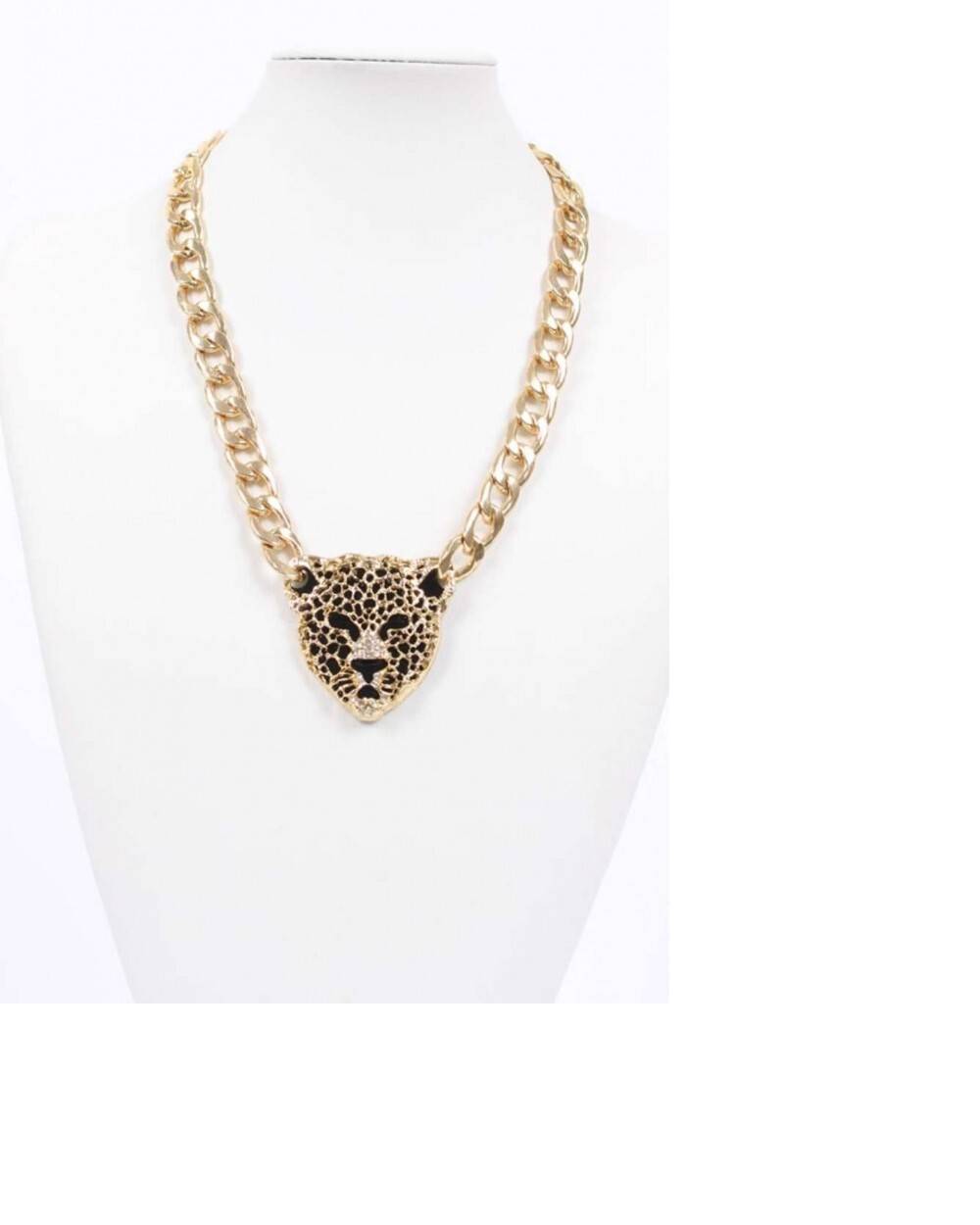 Renueva Tu Closet - Collar